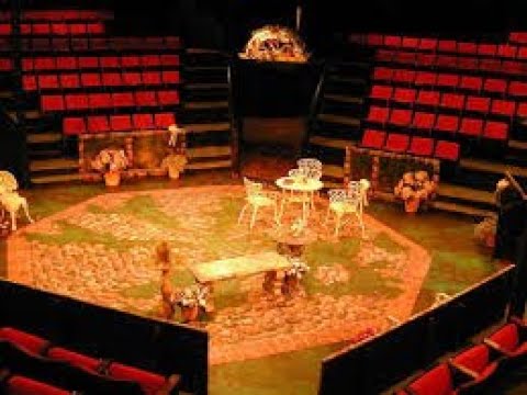 The Benefits of Theater In The Round - YouTube