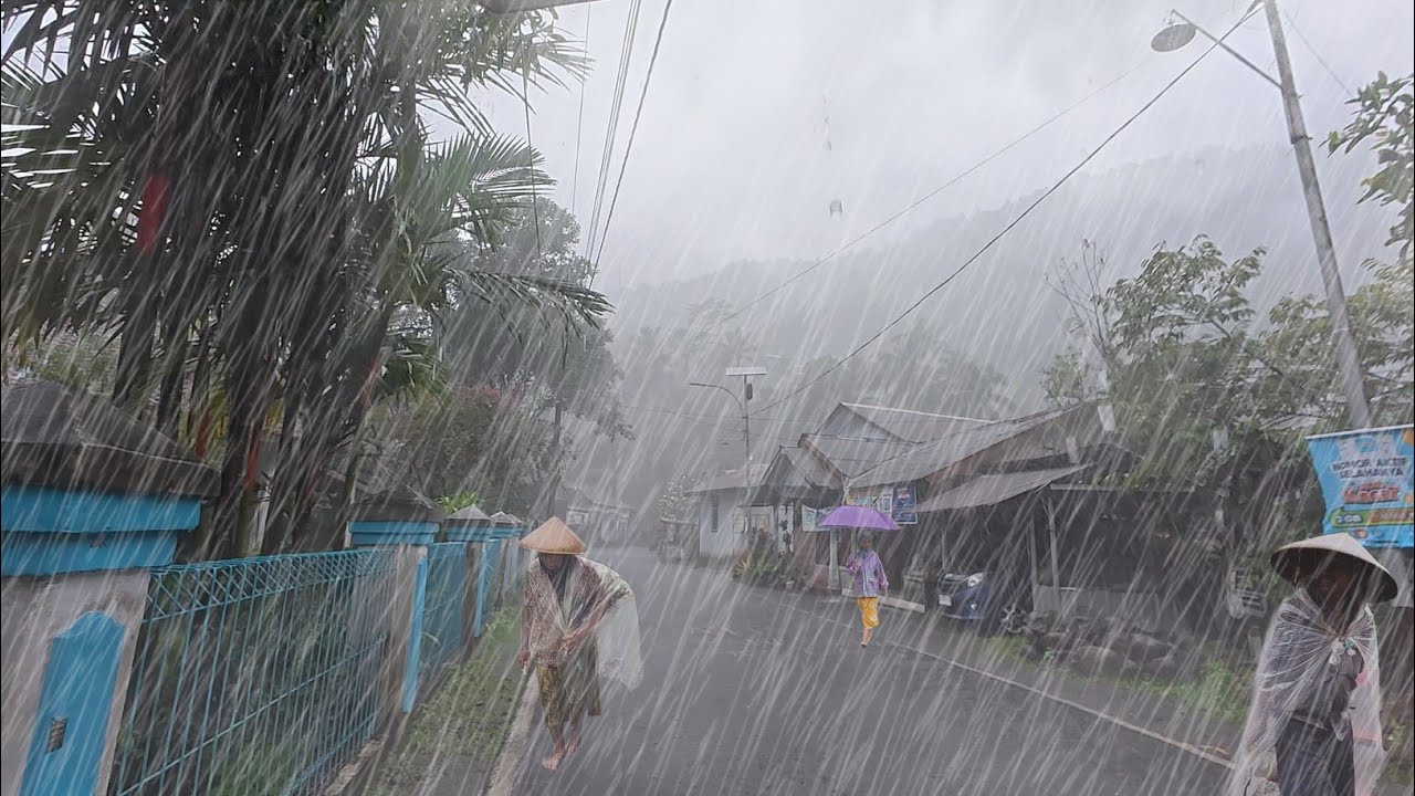 Walking in Extreme Heavy Rain | Heavy Rain hit Indonesia's Mountain ...