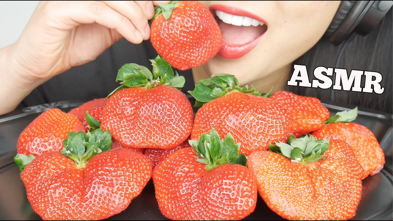 ASMR GIANT STRAWBERRIES (EXTREME CRUNCHY EATING SOUNDS) NO TALKING ...