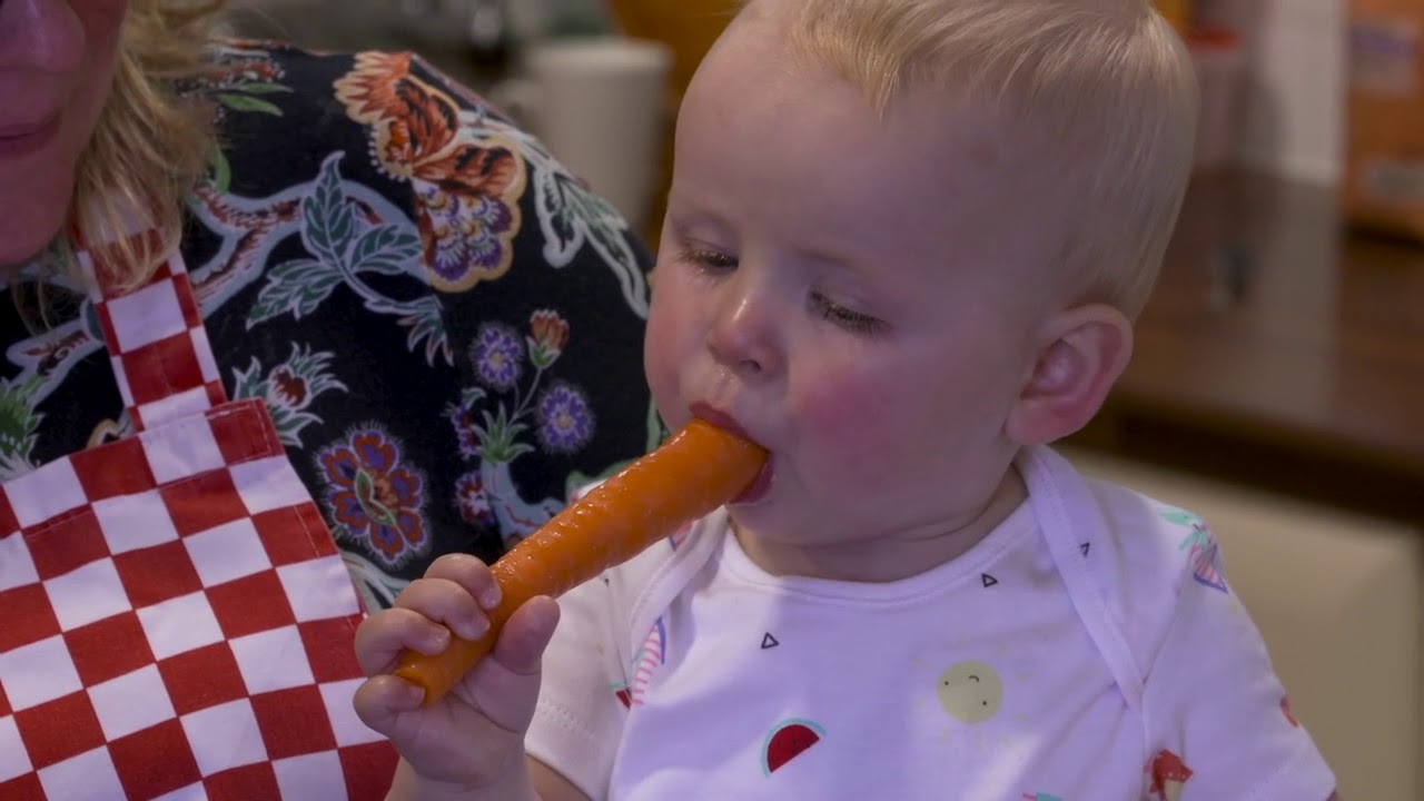 Stage 3 weaning – Simple Lentil Soup - YouTube