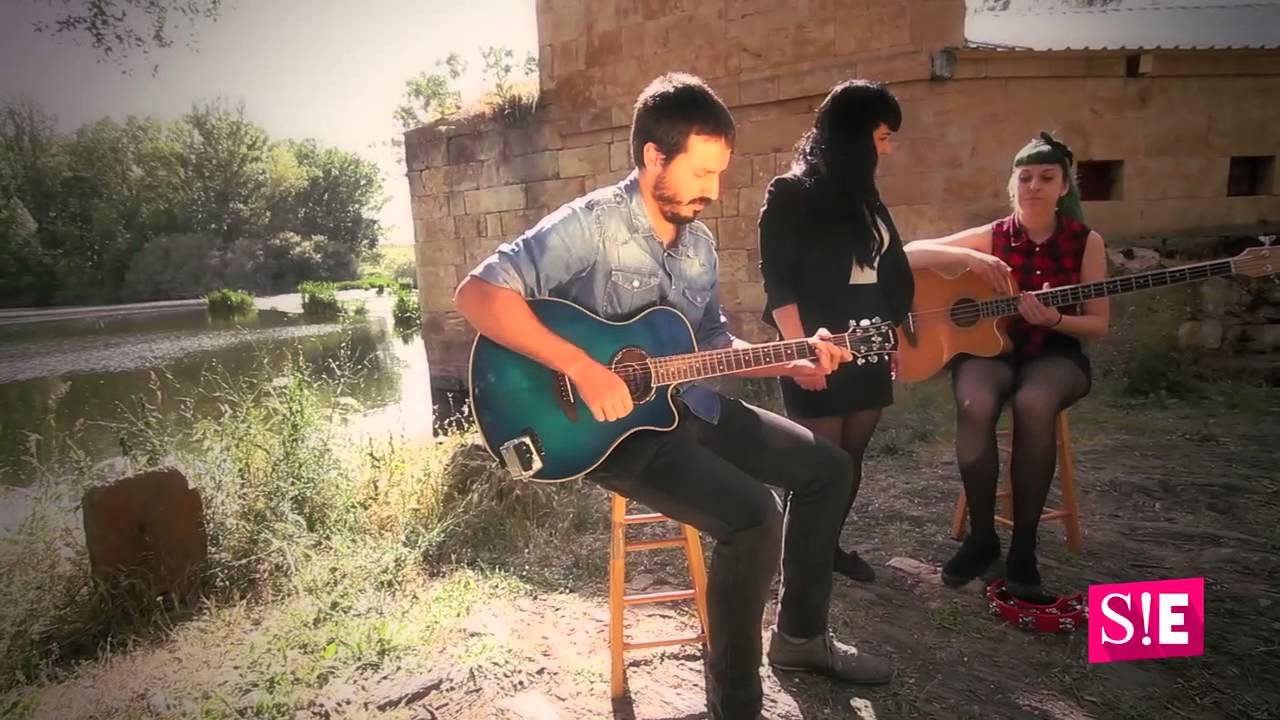 Redneck Surfers - Cowraline - YouTube