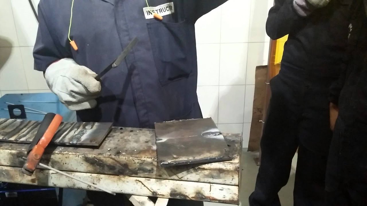 Como soldar dos piezas de metal - YouTube