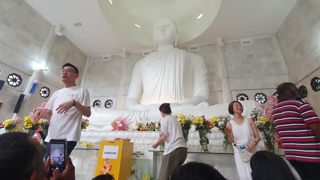 Sri Lanka Buddhist Temple Sentul Part 1 - YouTube