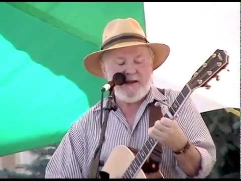 Danny Doyle sings 'Come Out Ye Black & Tans' - YouTube