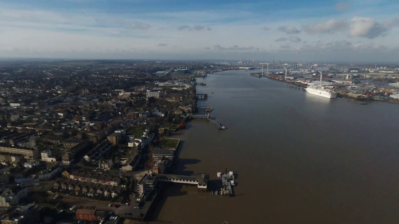 Gravesend promenade(kent) drone footage...lots gravesend piers ere ...