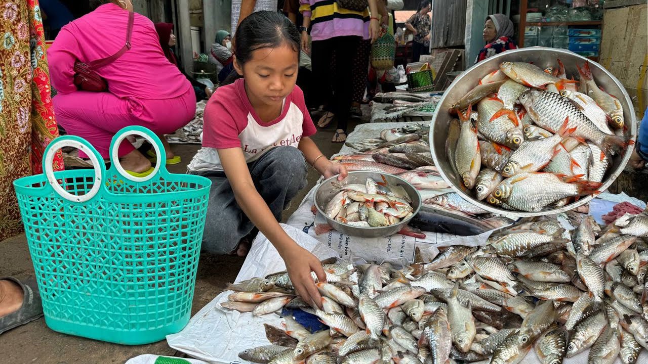 Market show : River fish is so fresh this morning - Yummy river fish ...
