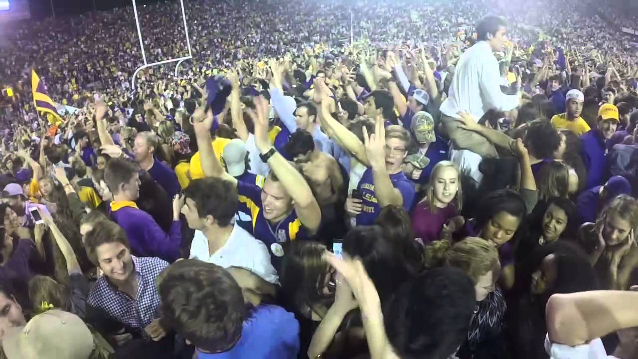 LSU vs Ole Miss 2014 rushing the field - YouTube