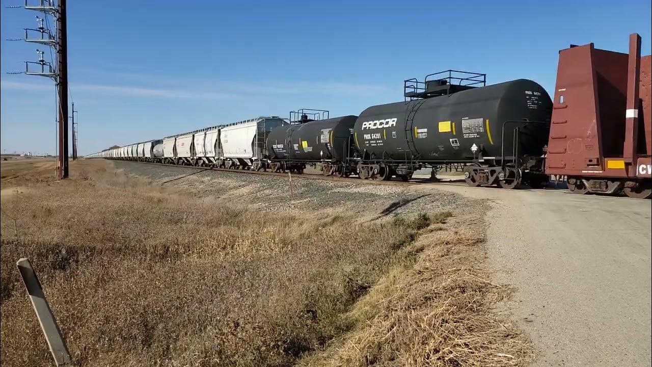 West Bound Manifest Train UP # 7056 BNSF # 4640 - YouTube