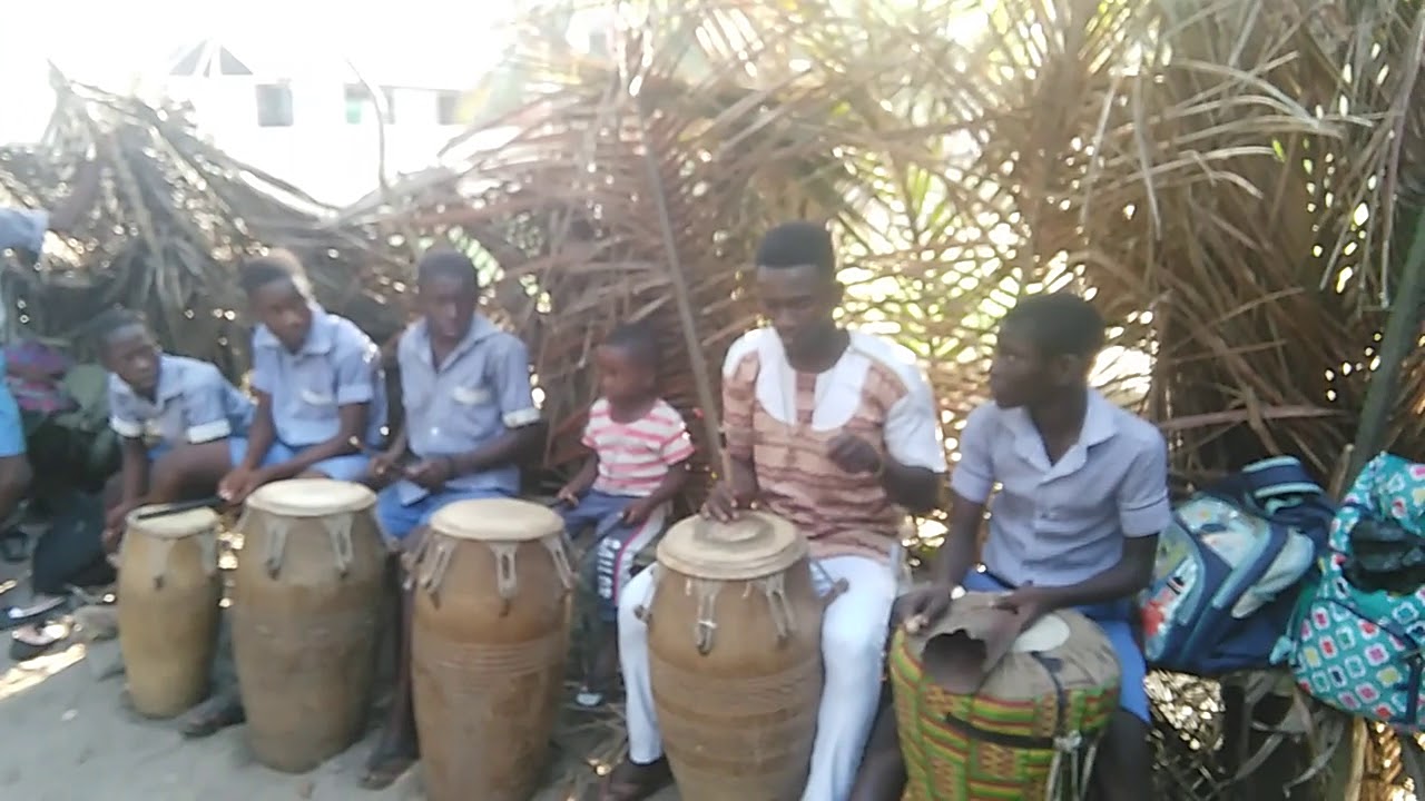 Creative gahu dance by Clement . - YouTube