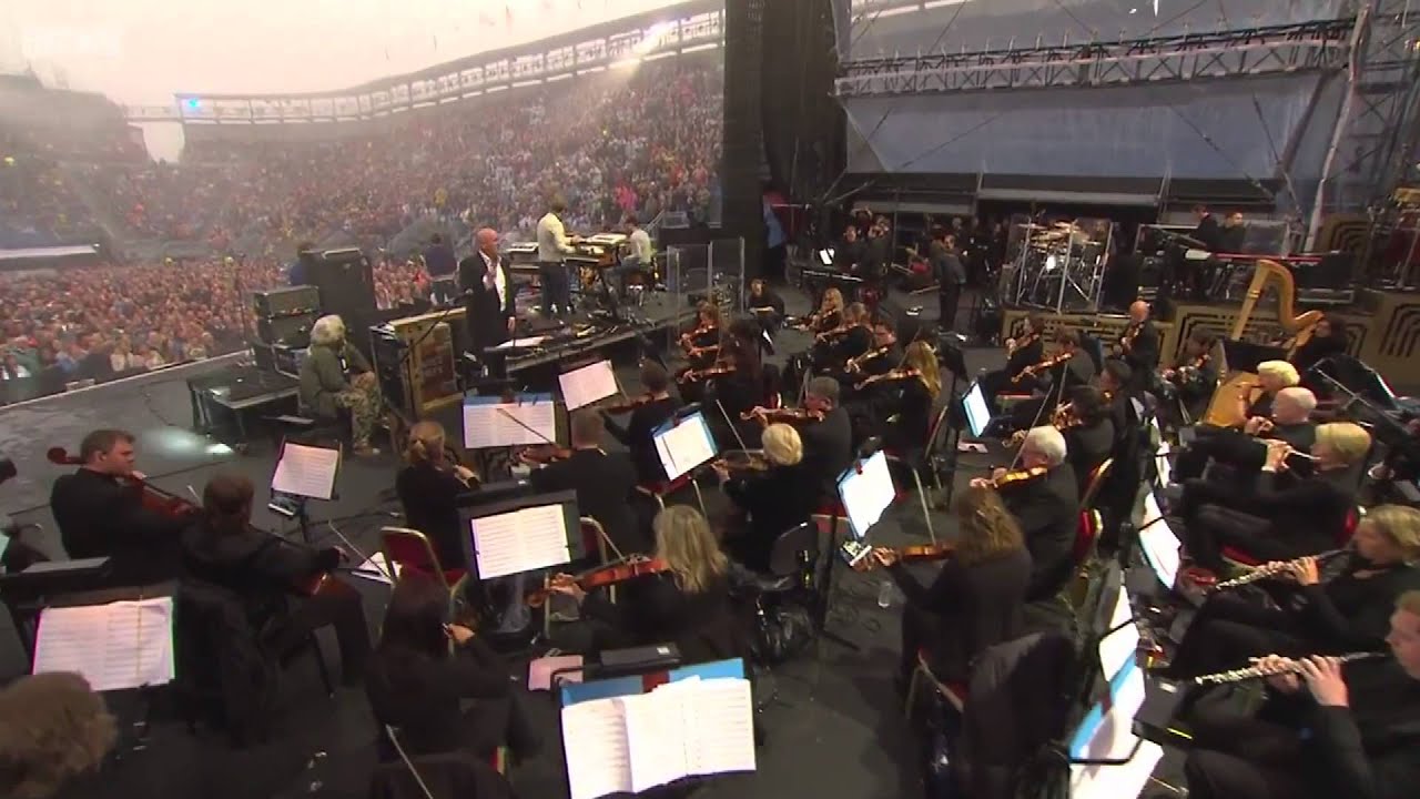 Kaiser Chiefs - Ruby - Edinburgh Castle - 19 07 14 - YouTube