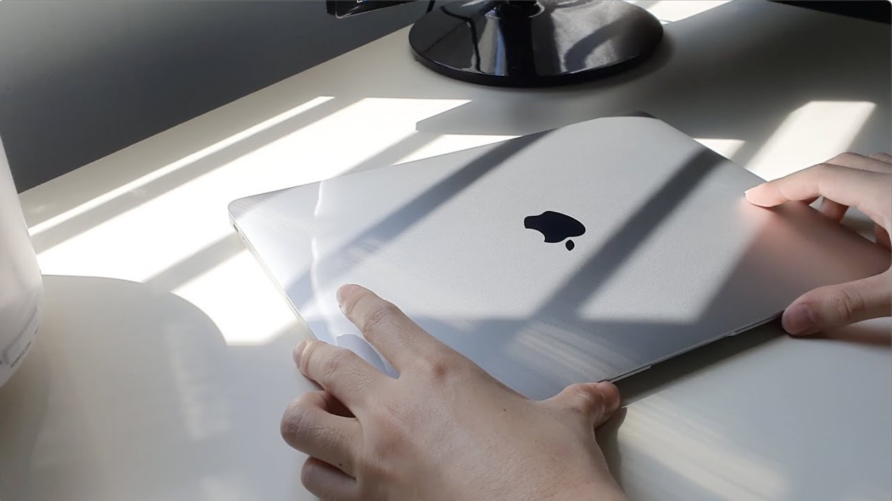 Macbook Air M1 Silver Unboxing - YouTube