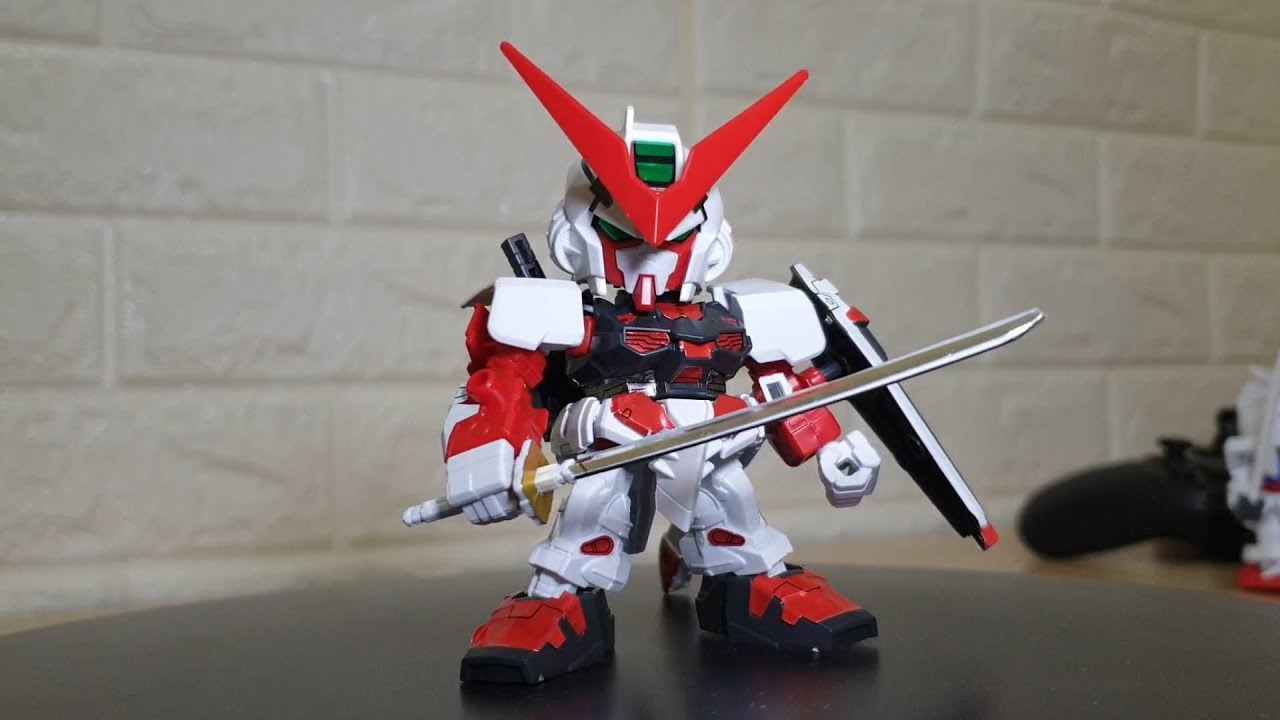 SD GUNDAM ASTRAY RED FRAME (EX-STANDARD) - YouTube