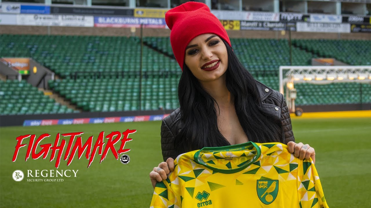 WWE Superstar Paige Visits Carrow Road - YouTube