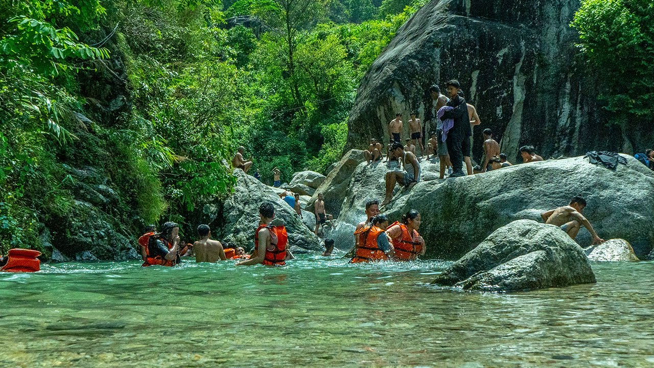 Sisneri "Natural Swimming Pool" - YouTube