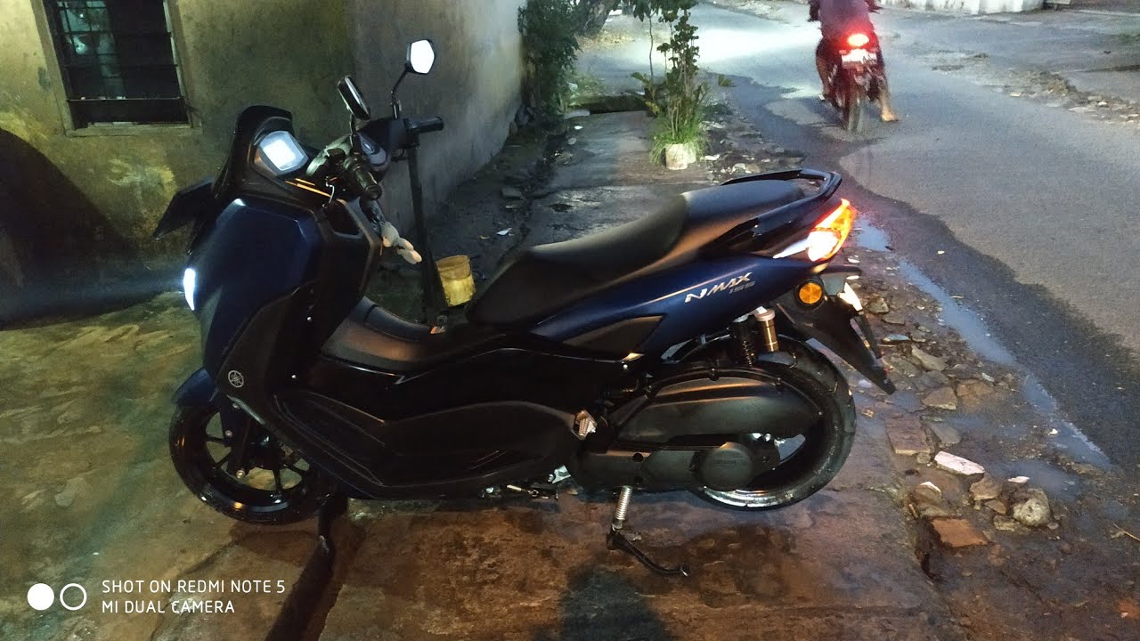 Yamaha NMAX 155 Blue Core STOP & START System - YouTube