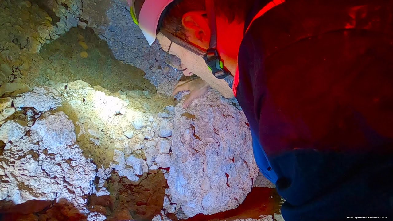 MISTERIOS DE MONTSERRAT II. POU DE LA ROCA DEL TAMBOR - YouTube