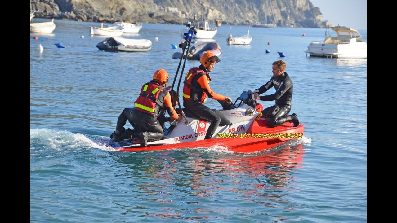 Guardia Costiera Rescue Runner - YouTube