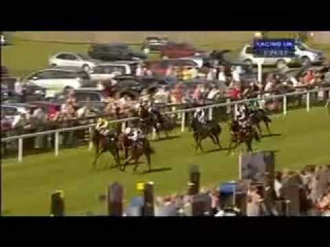 Henry Bee wins at Beverley - YouTube