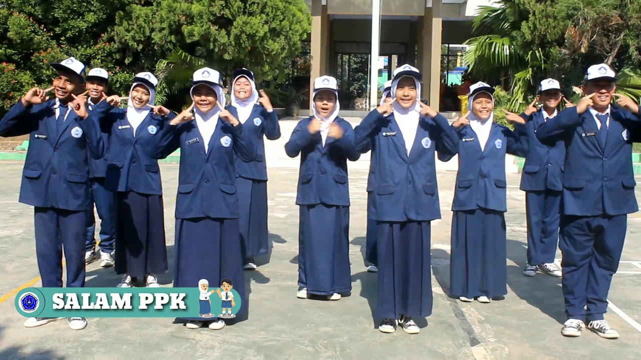 Salam, Tepuk & Mars PPK SMPN 1 Karangtanjung - YouTube