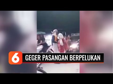 Geger! Pasangan Pria dan Wanita Berpelukan di Jalan Tidak Mau Lepas | Liputan 6