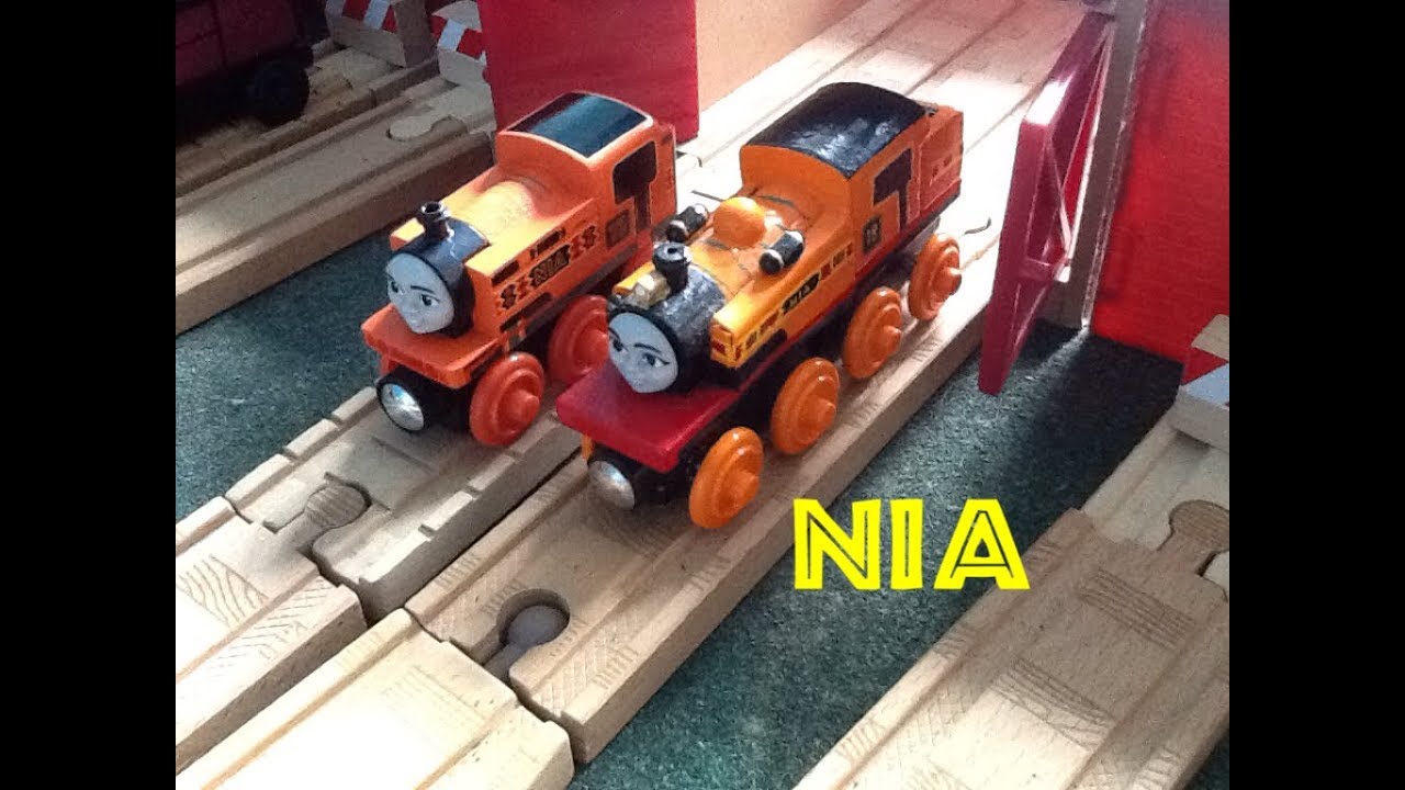 Custom Showcase: Nia 2.0 - YouTube