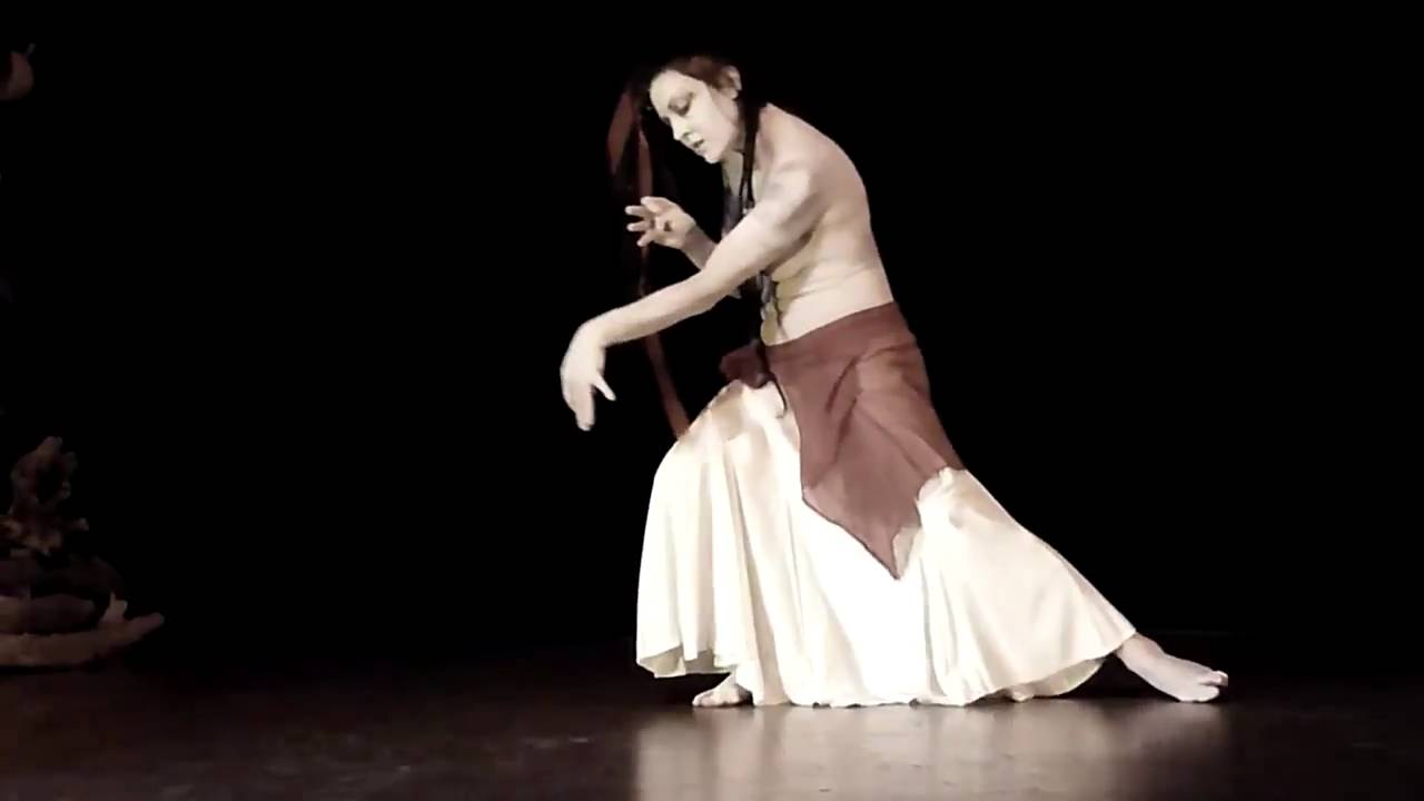 loopool (sound) + Vanessa Skantze of Danse Perdue (Ankoku butoh) - YouTube