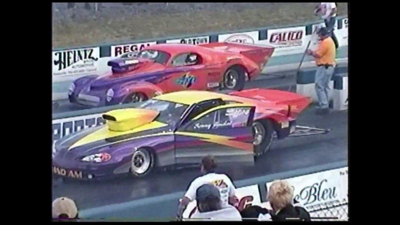 Pro Modified Quick-8 Racers Association in competition at Farmington ...