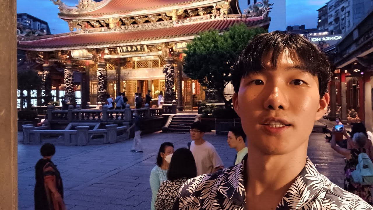 타이페이에서 가장 오래된 절 용산사 [대만 타이페이2] Youtube