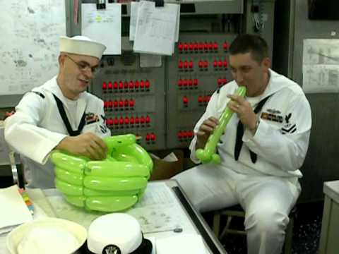 Sailor plays Skin Flute - YouTube