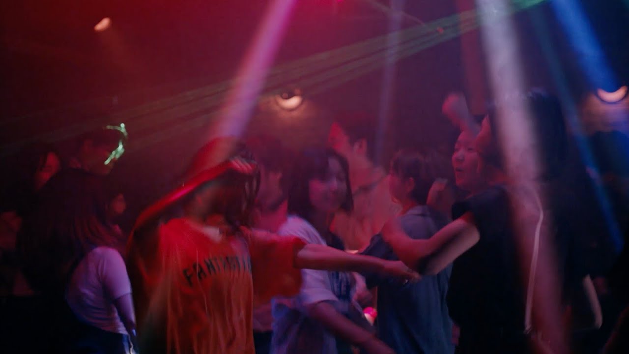 House of Hummingbird | Clip - YouTube