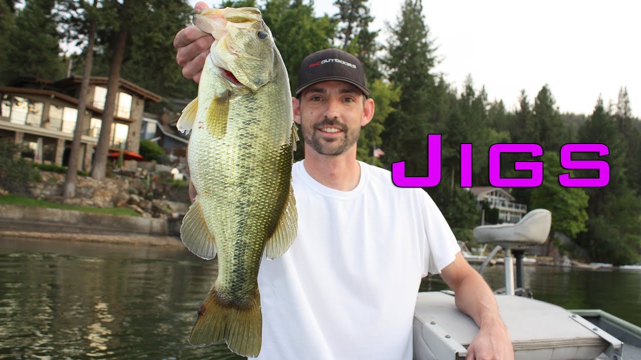 Jigs Catch Bigger Bass [Bass Fishing How-To] - YouTube