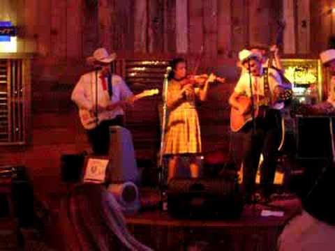 Bandera, TX Country dancing - YouTube