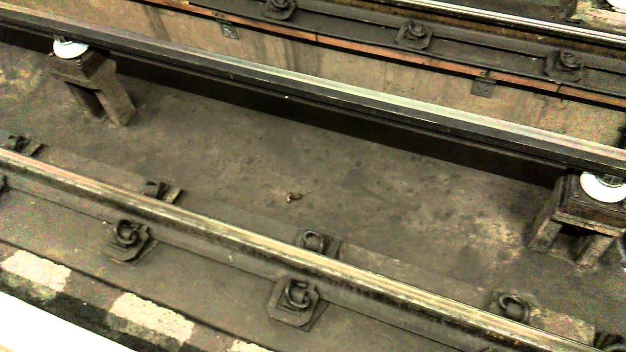 Mice playing in London Underground - YouTube