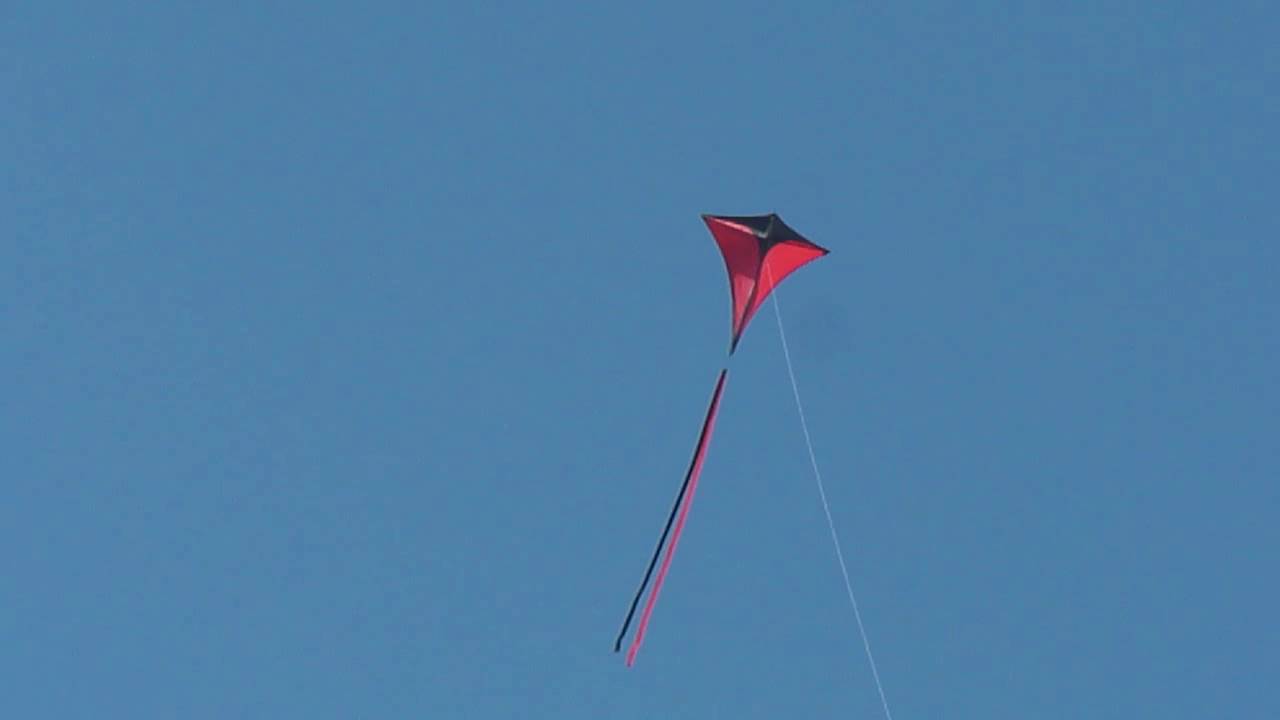 36 in red Arrow Diamond Kite - YouTube