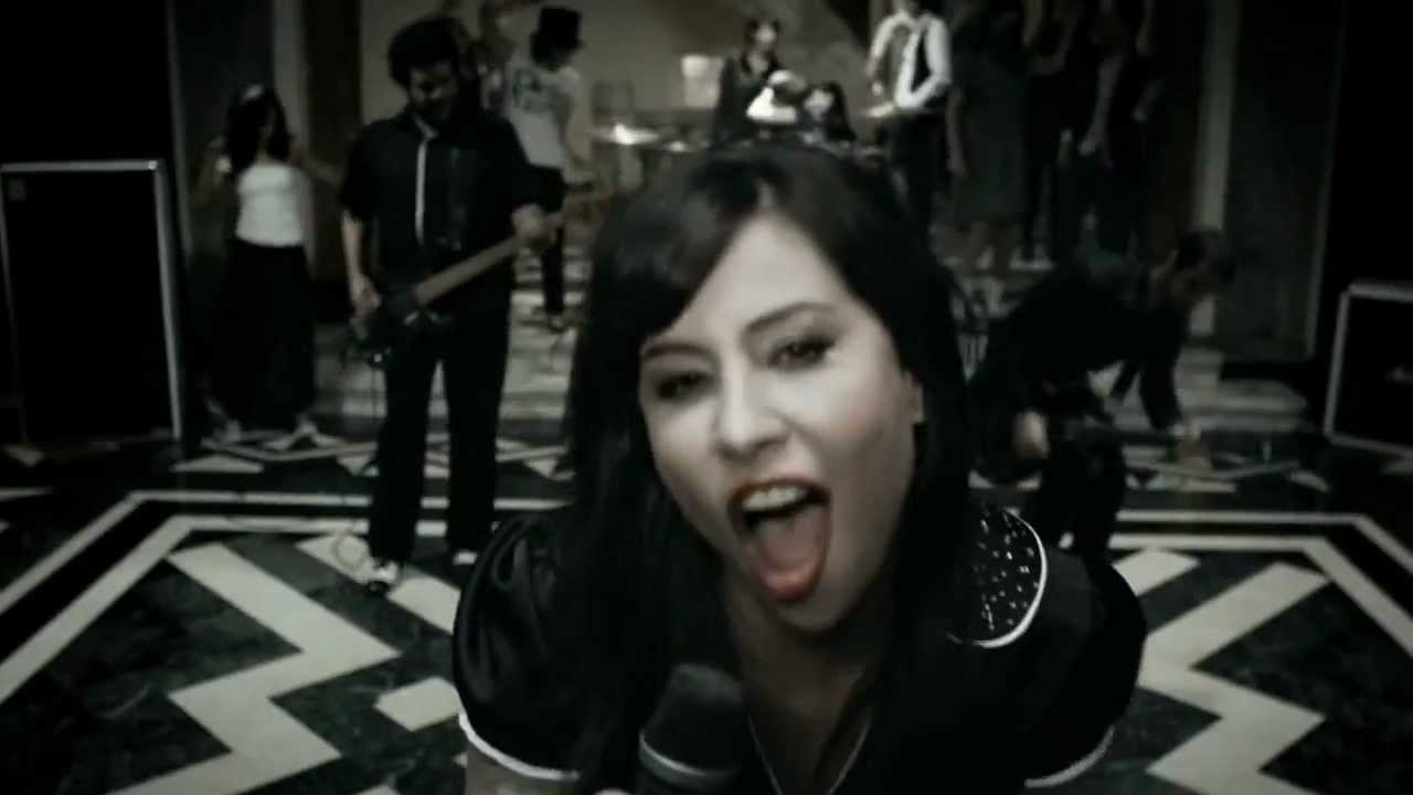 Pitty - Me Adora 720P HDTV [Clipe Oficial] - YouTube