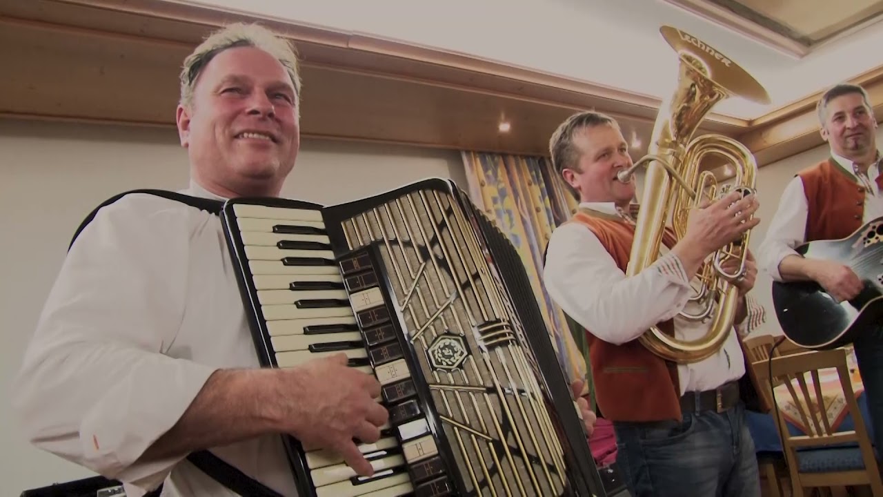 Lechner Buam - Schlittenglocken Polka - YouTube