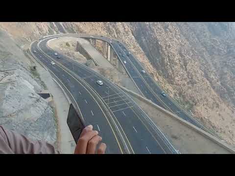 Telefric: Menikmati Kota Thaif dari atas Kereta Gantung - YouTube