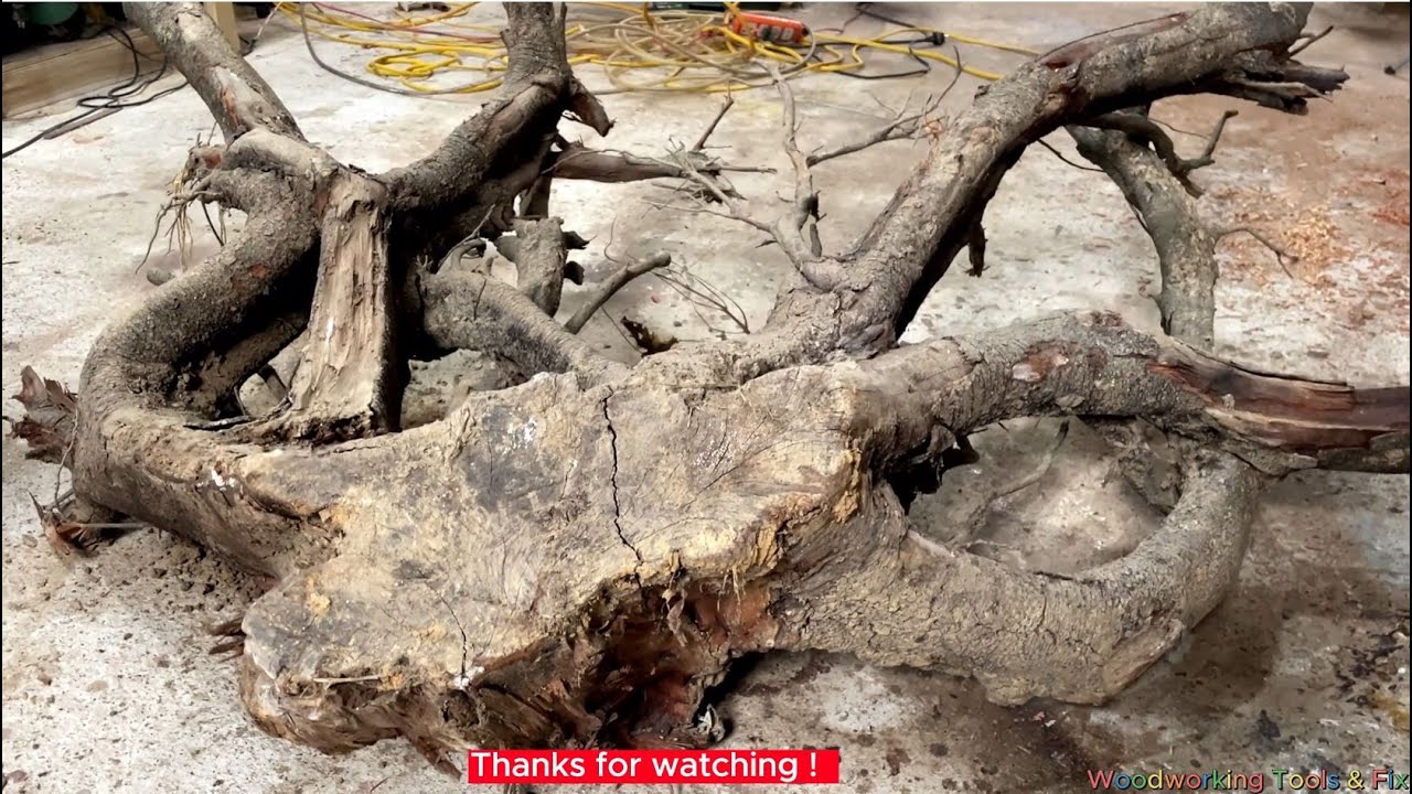 Woodworking: Upcycling Round Table with Epoxy Resin from Reclaimed Wood ...