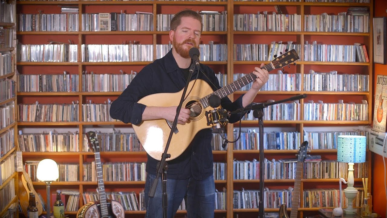 John Smith - 'Hummingbird' | #UnderTheAppleTree - YouTube