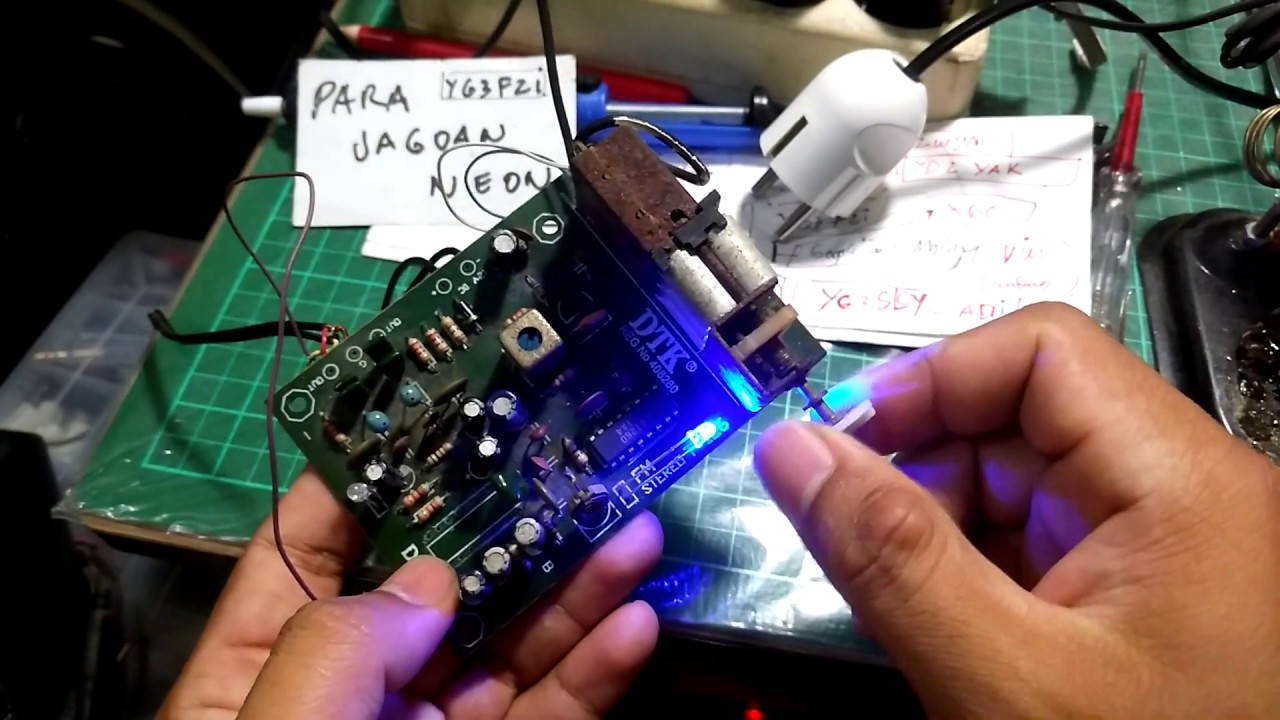Service radio fm tuner : ganti ic LA1260 LA3361 #radio #fm #tuner - YouTube