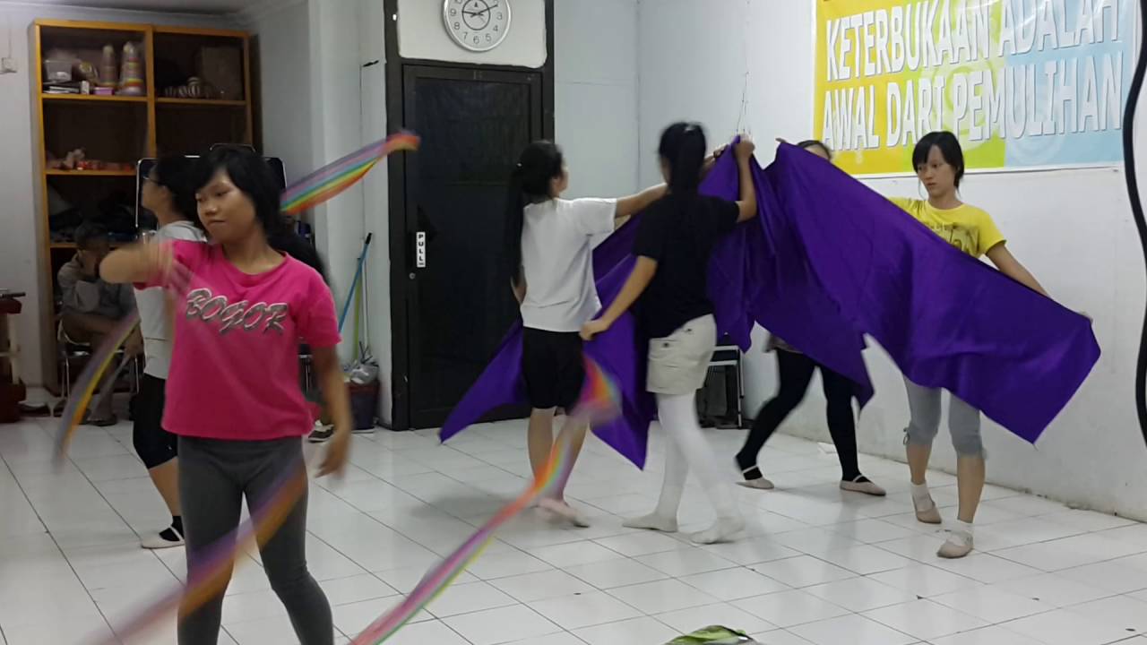 Through It All - Hillsong Dance by CAM Dancer - YouTube