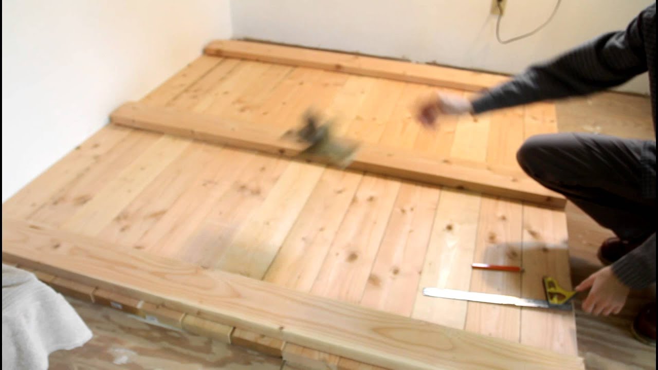 The knife throwing range - YouTube