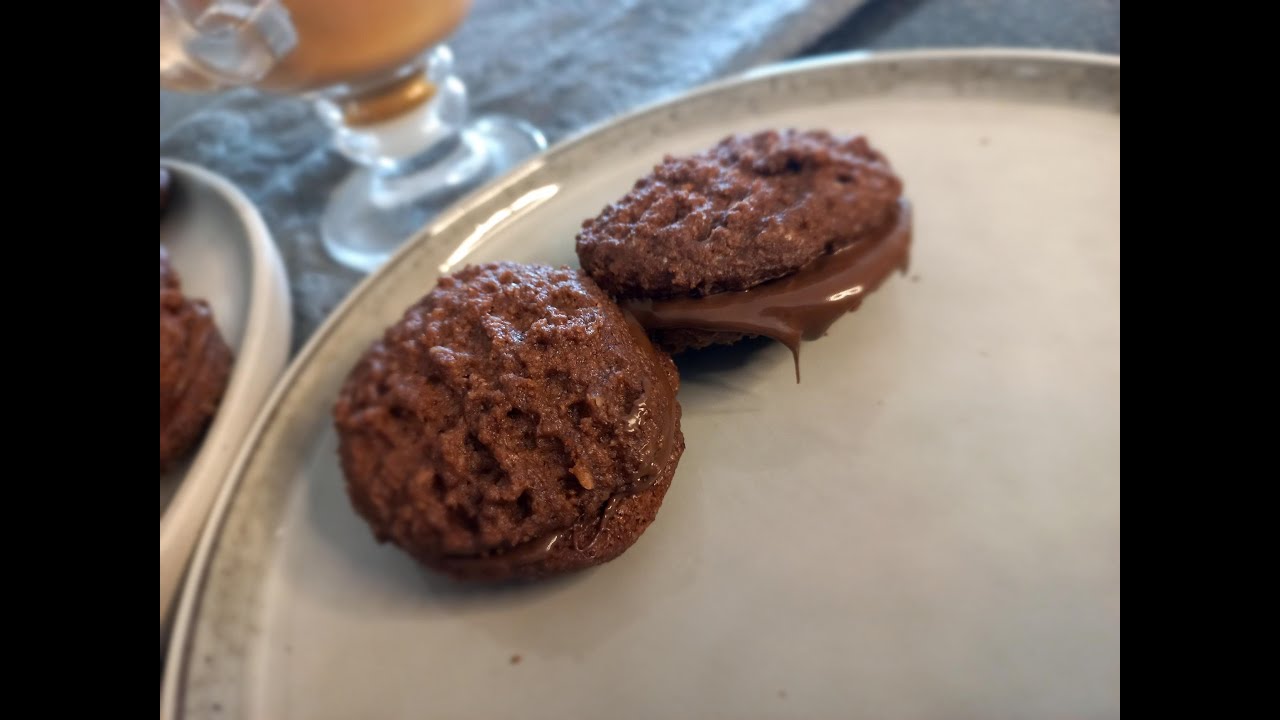 Romany Creams Biscuits Recipe| Tasty Chocolate and Coconut Biscuits ...