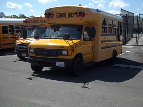 GovDeals: 2005 Ford Econoline E-450 School Bus w/Ricon Wheel - YouTube