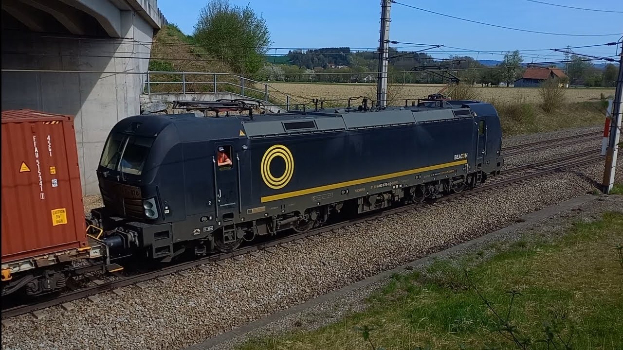 Beacon Vectron mit Containerzug - YouTube