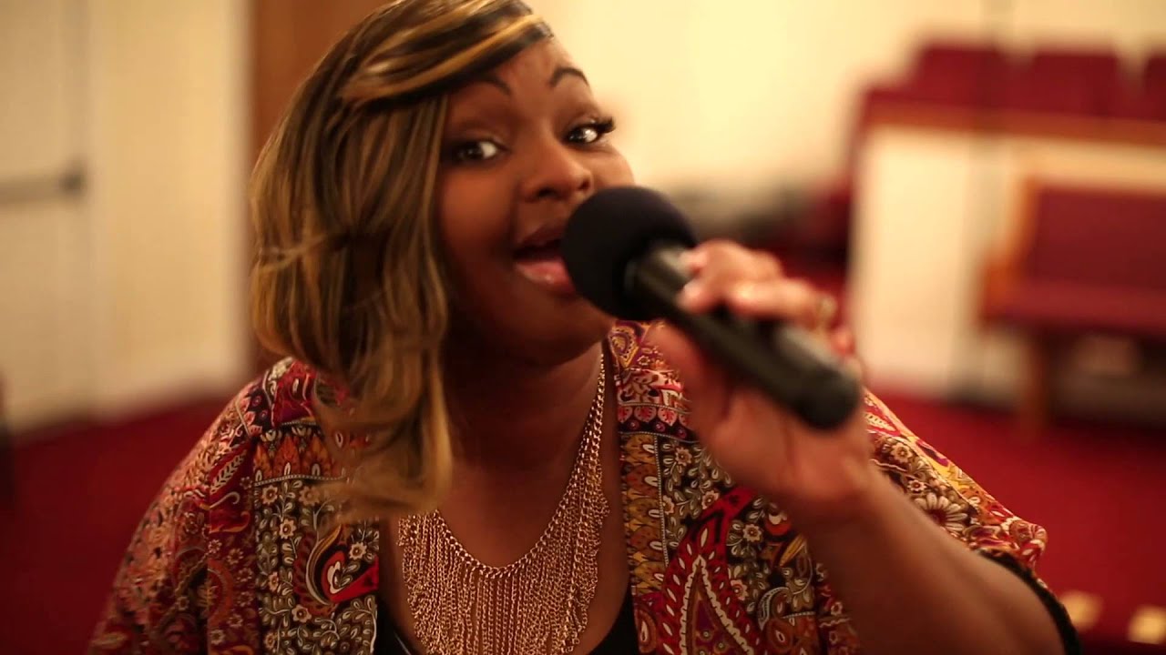 Lisa Robinson - "It's Worked Out" (Official Video) - YouTube