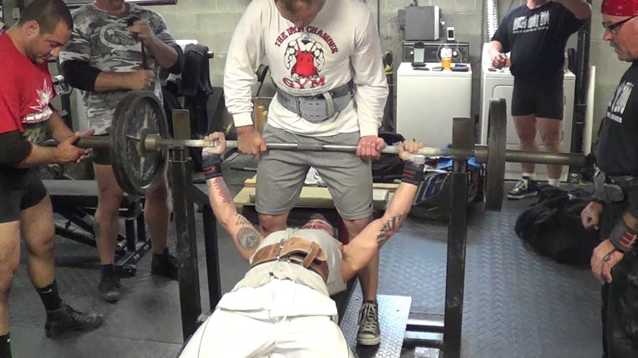 Zack "Dog" bench pressing - YouTube