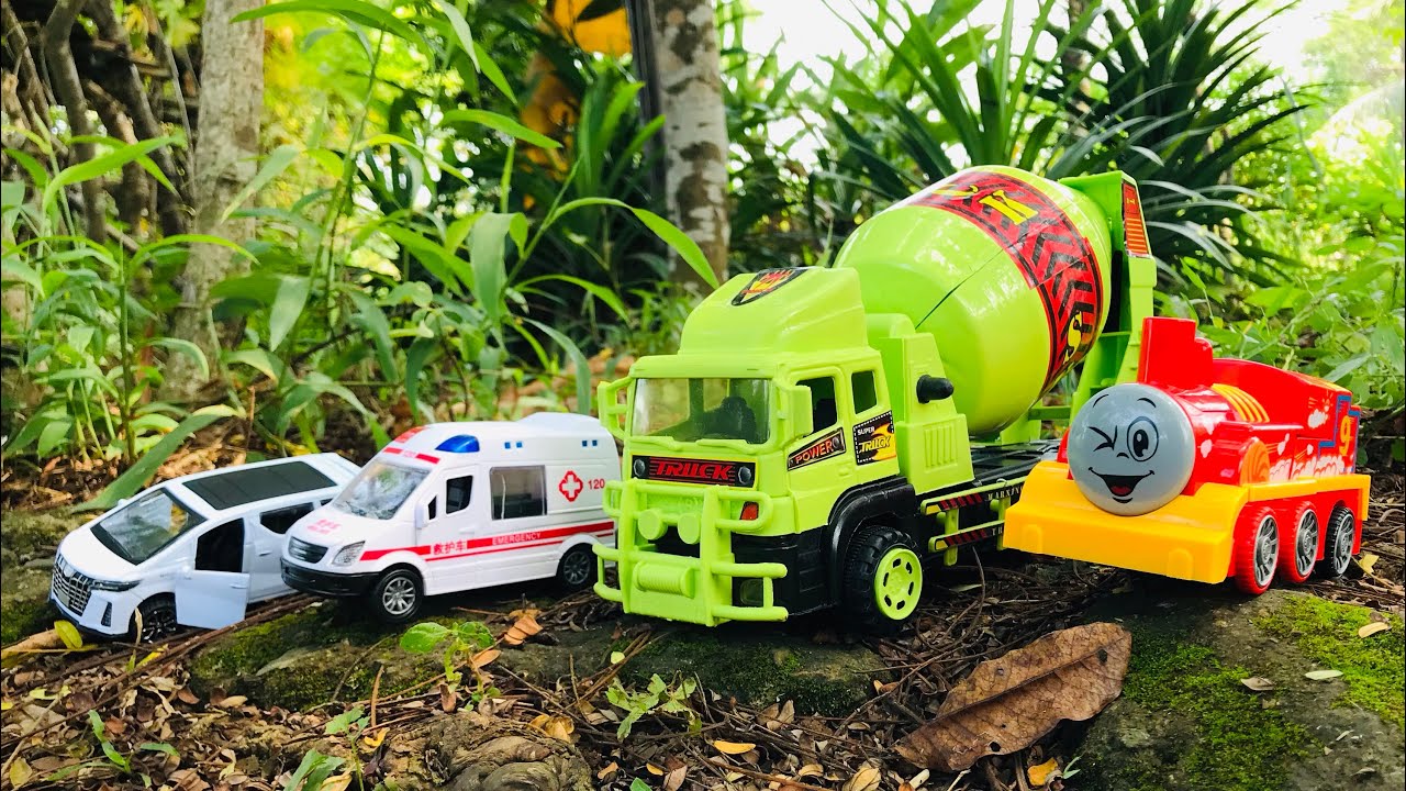Menemukan Kereta Thomas Mobil Ambulan Mobil Alpart Mainan Mobil Truk ...