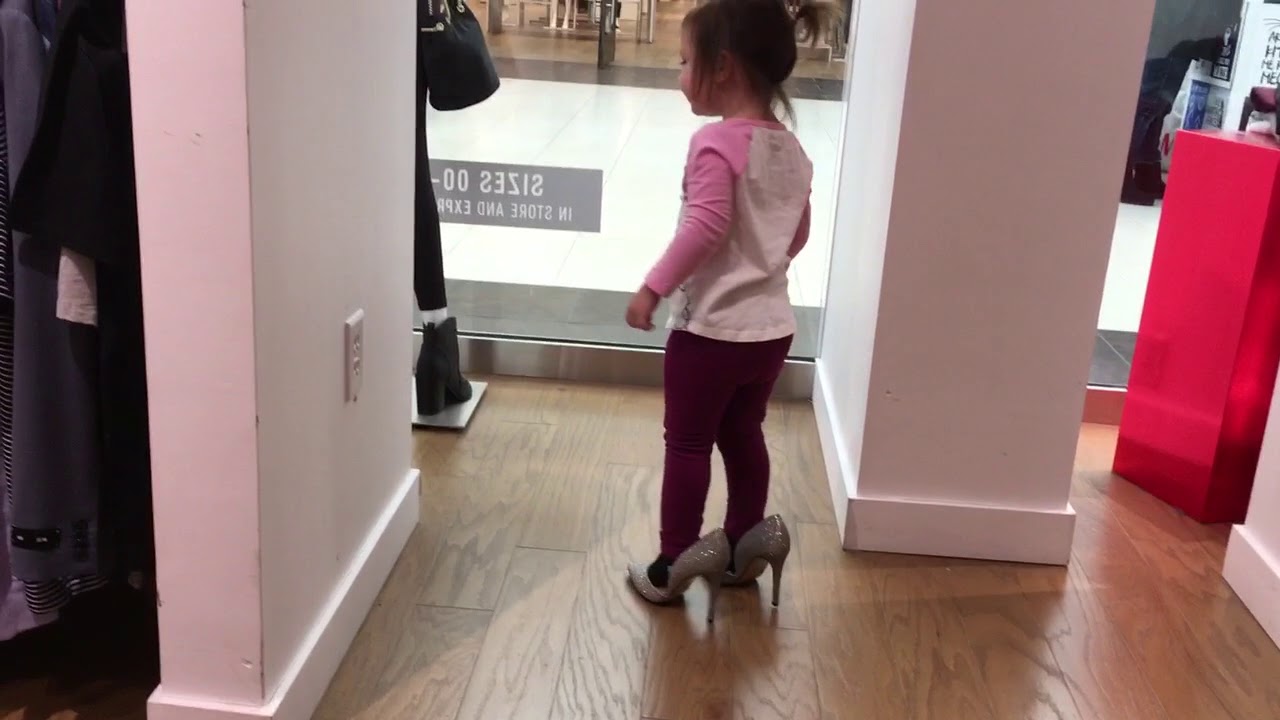 Lorelai finds Heels - YouTube