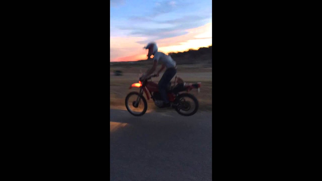 BUNNY HOPPING MOTORCYCLE! XL250 - YouTube
